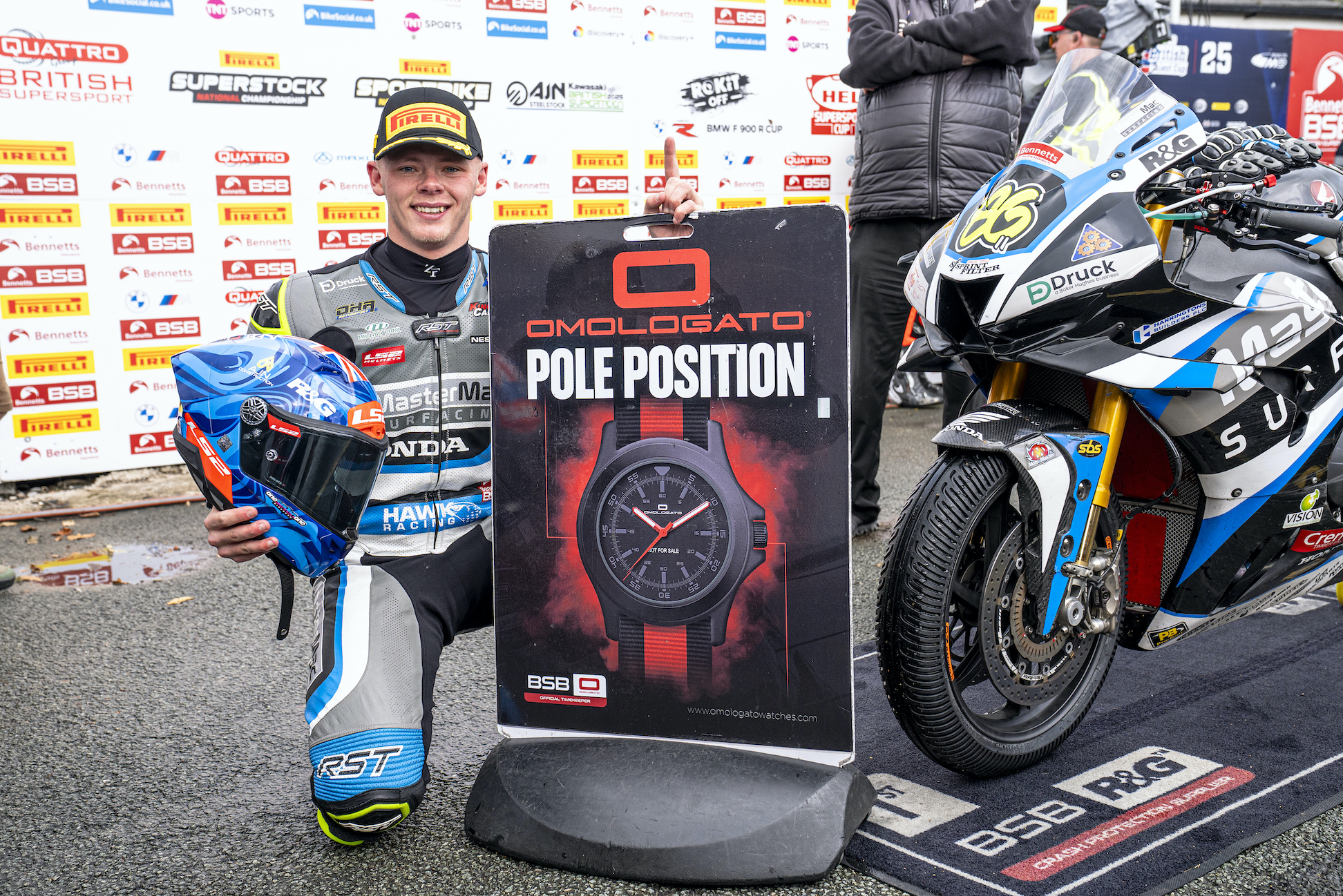 Nesbitt pole position the highlight for MasterMac Honda at Oulton Park